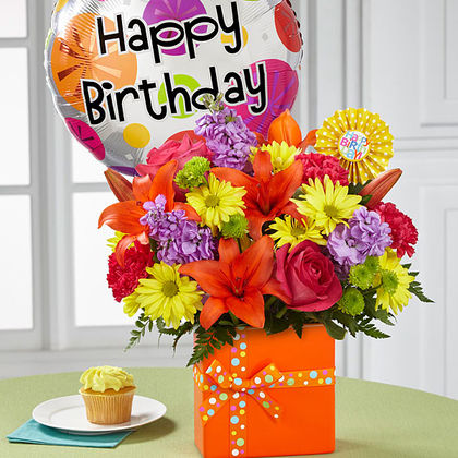 The FTD Set to Celebrate Birthday Bouquet Birthday Balloon a1135 ...