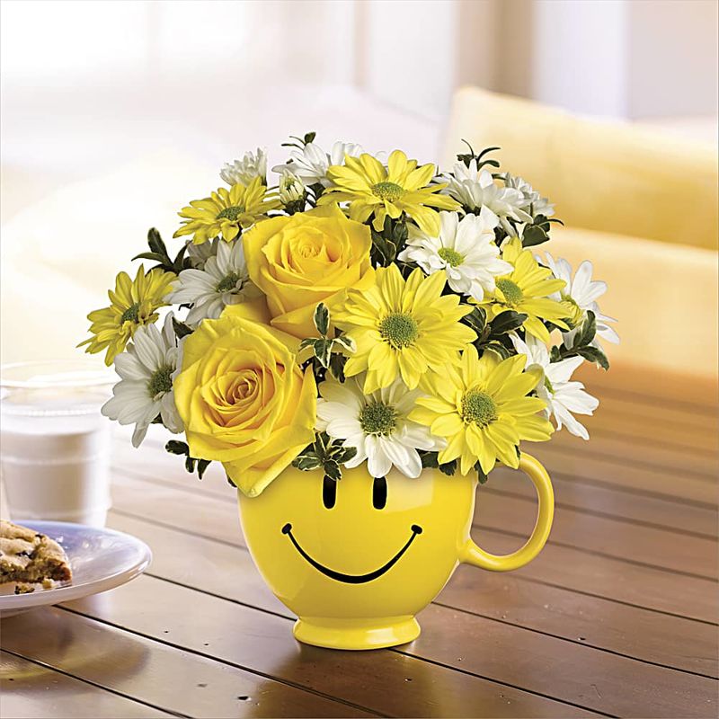 Teleflora's Be Happy Bouquet with Roses a3385 | Flower Delivery ...